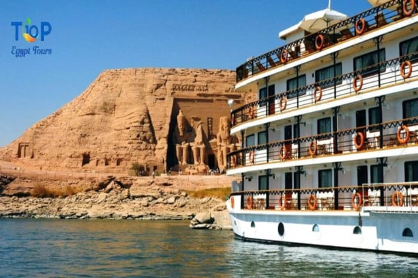 Luxury Cairo The Nile and Red Sea Tour Package